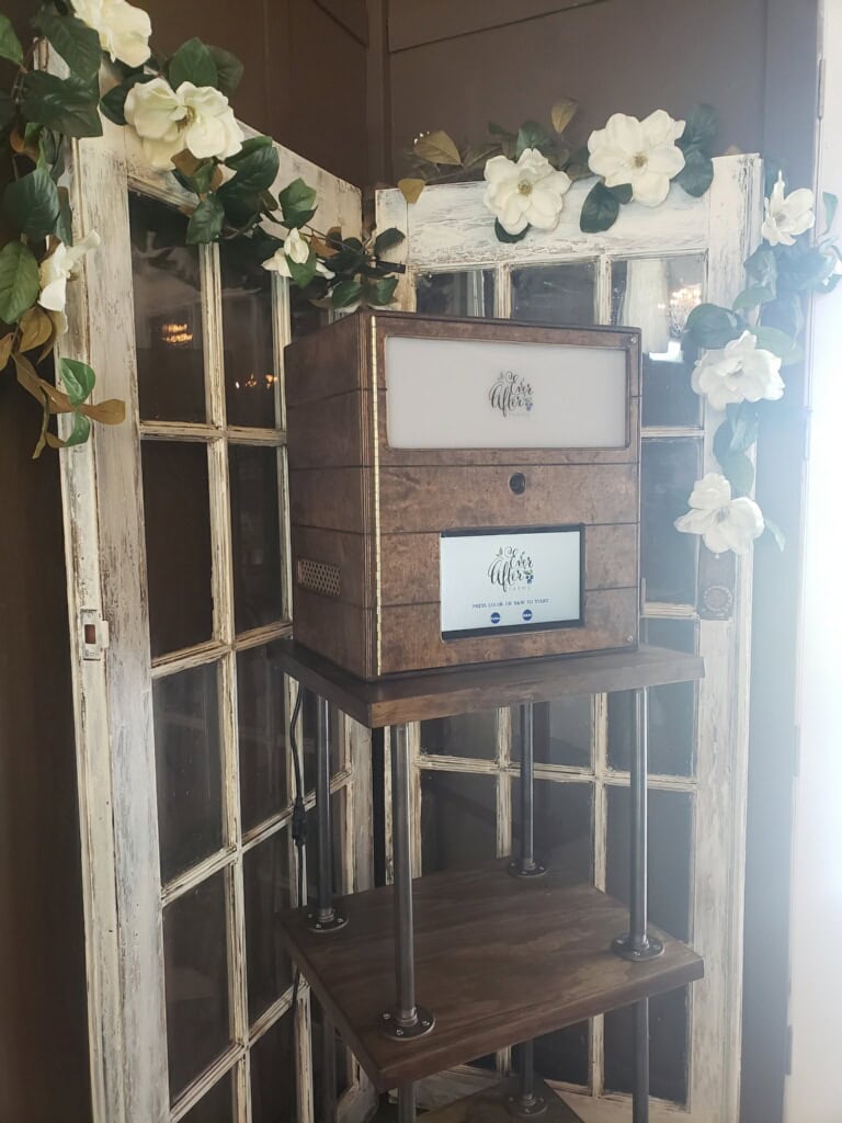 Blueberry_Farm_Photo_Booth - Ever After Farms