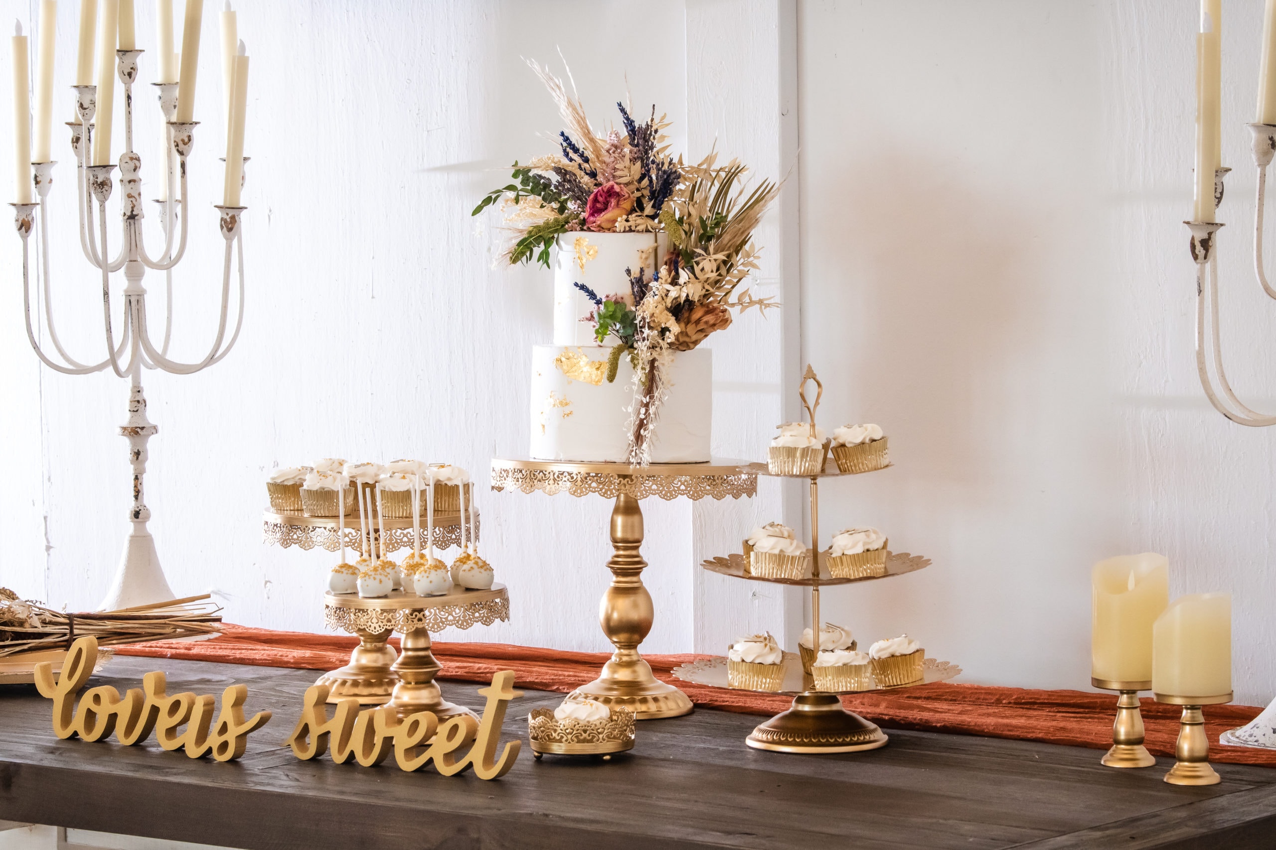 Stockyard-Cake-Table - Ever After Farms