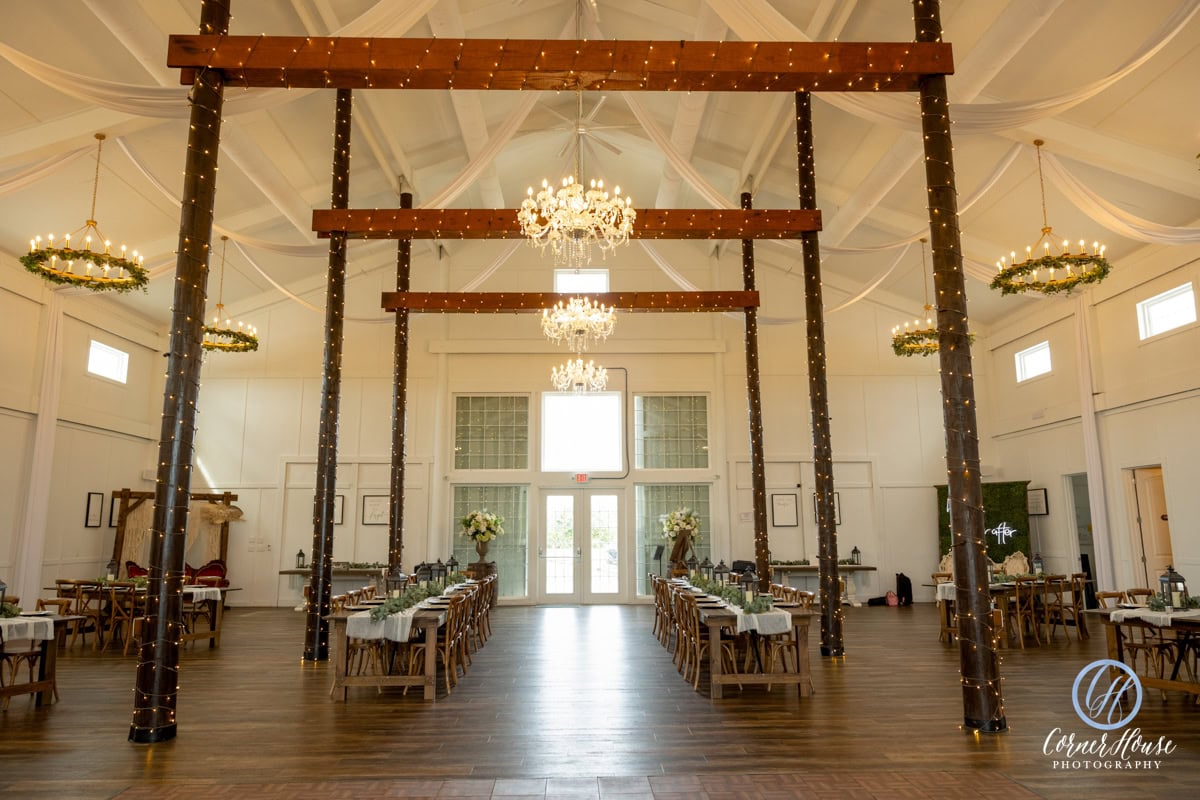 Corner-House-Photography-Ever-After-Farms-Stockyard-Barn-MC-0002 - Ever ...